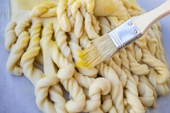 How to Make Golden Santa Bread (Tutorial) - The Food Charlatan