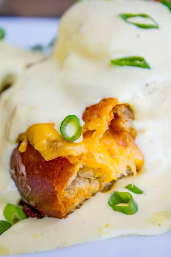 Grilled Cheese Eggs Benedict with Bacon and Hollandaise Sauce - The ...