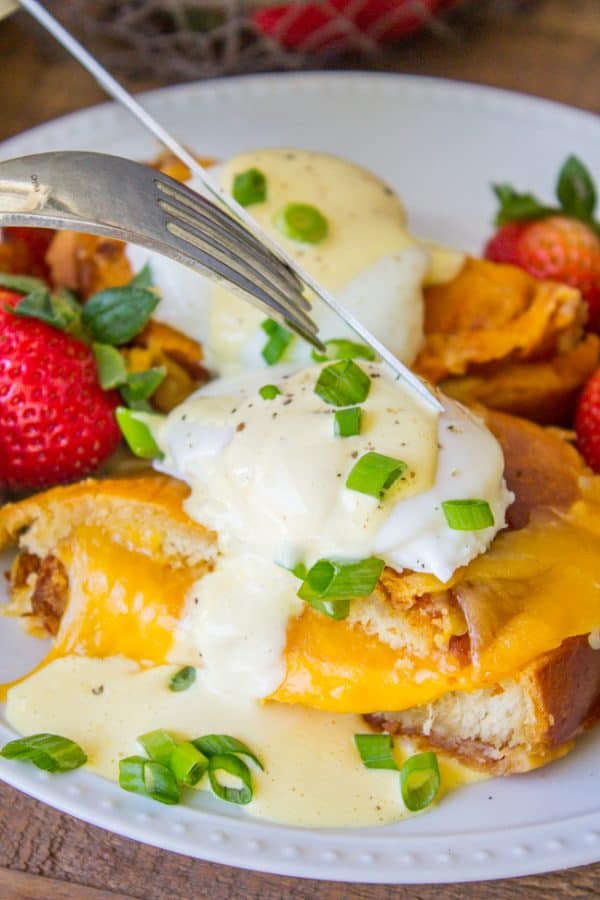 Grilled Cheese Eggs Benedict with Bacon and Hollandaise Sauce - The ...
