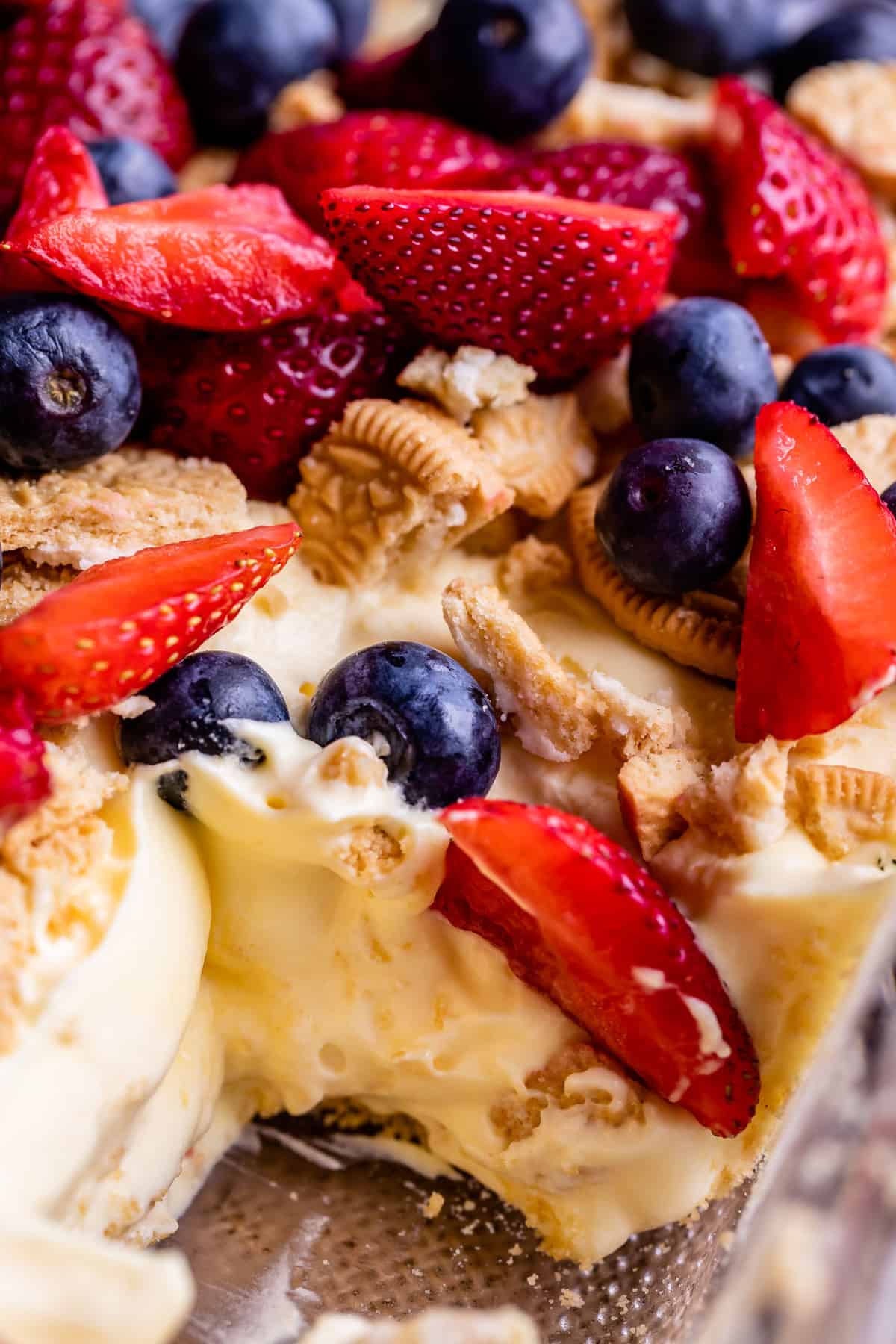 Golden Oreo Layered Pudding Dessert - The Food Charlatan