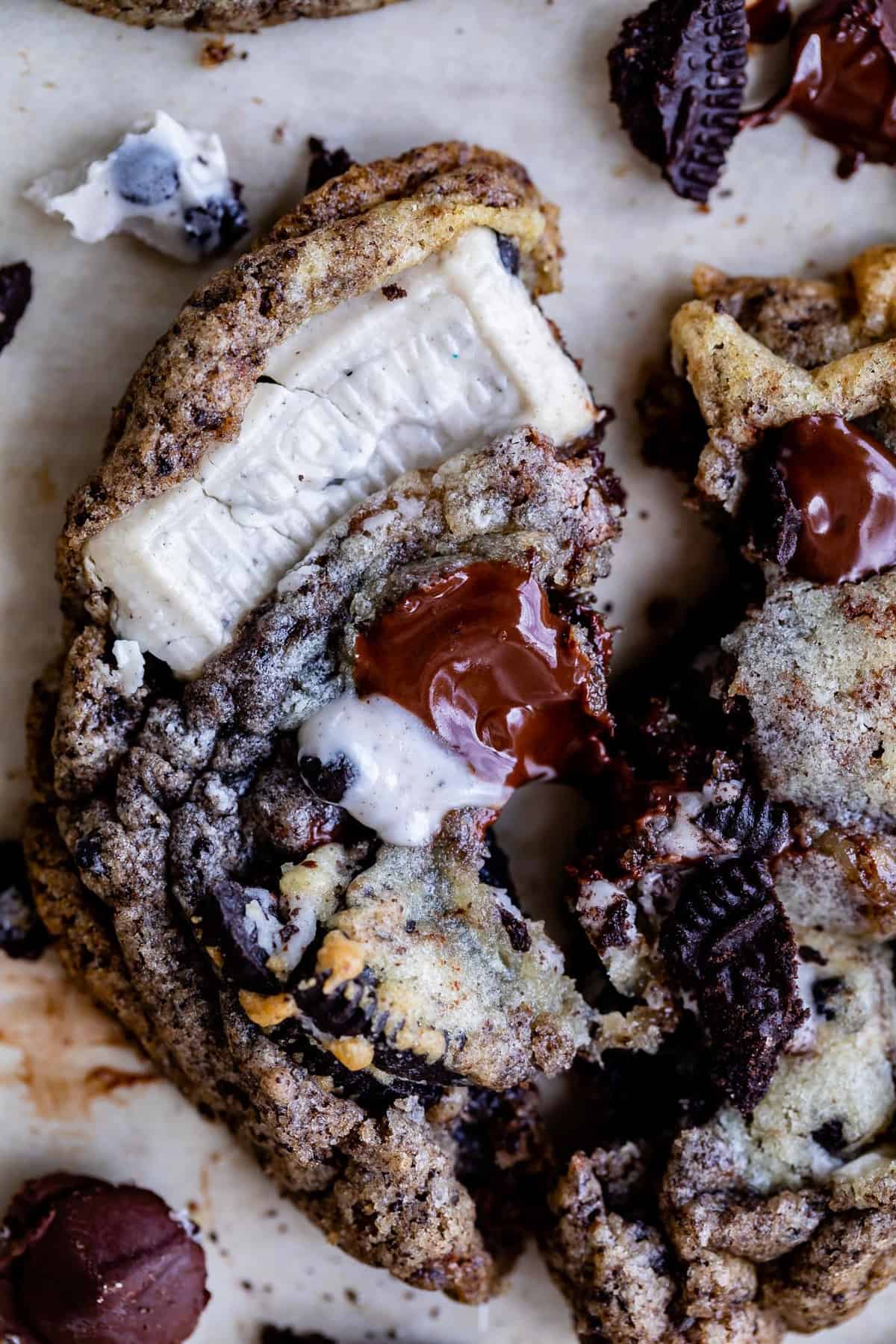 Chewy Cookies and Cream Cookies - The Food Charlatan