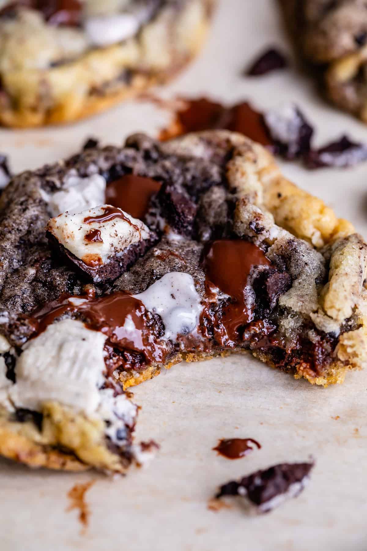 Chewy Cookies and Cream Cookies - The Food Charlatan