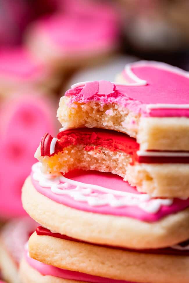 Royal Icing Recipe for Beginners (its TASTY!) - The Food Charlatan
